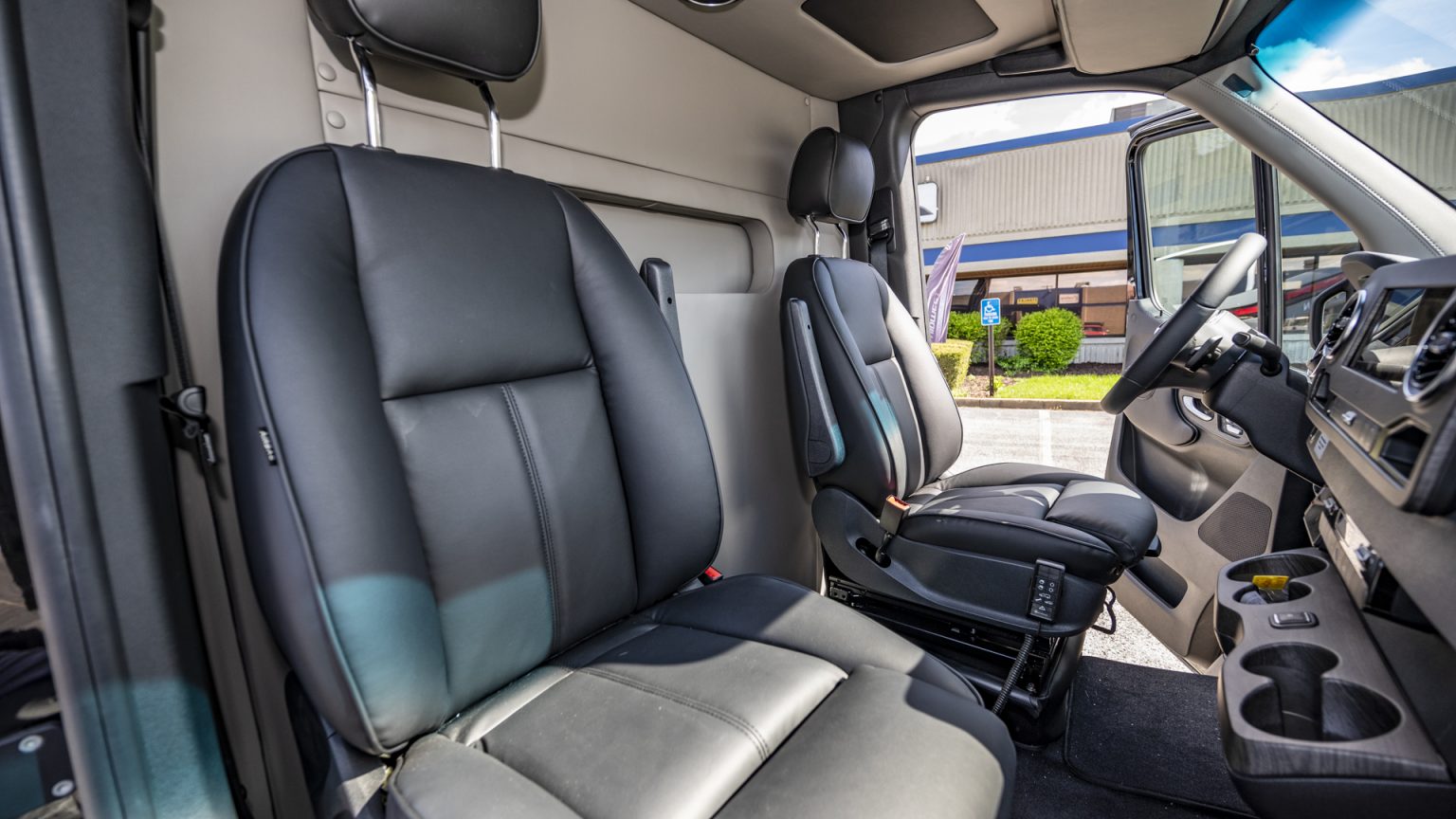 2025 Mercedes Benz Pro Series 170EXT Air Ride INV#13729 - MD Trans Sprinter